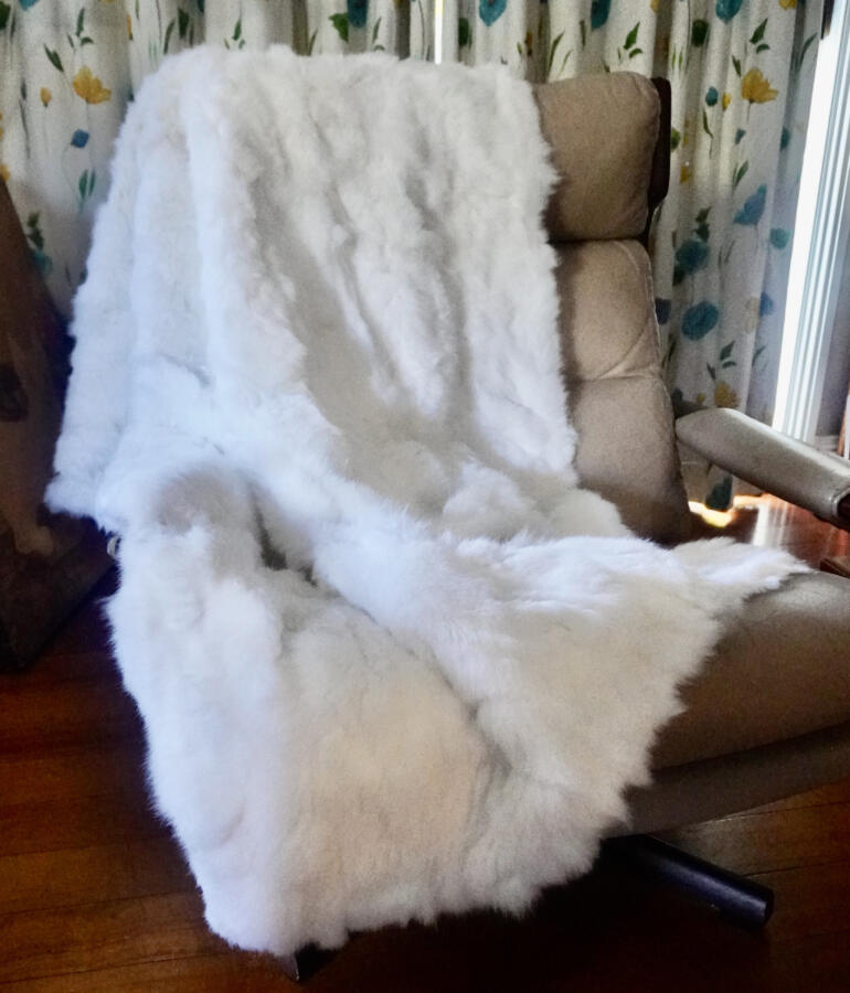 Snow White 1500mm x 1000mm Rabbit Fur Throw